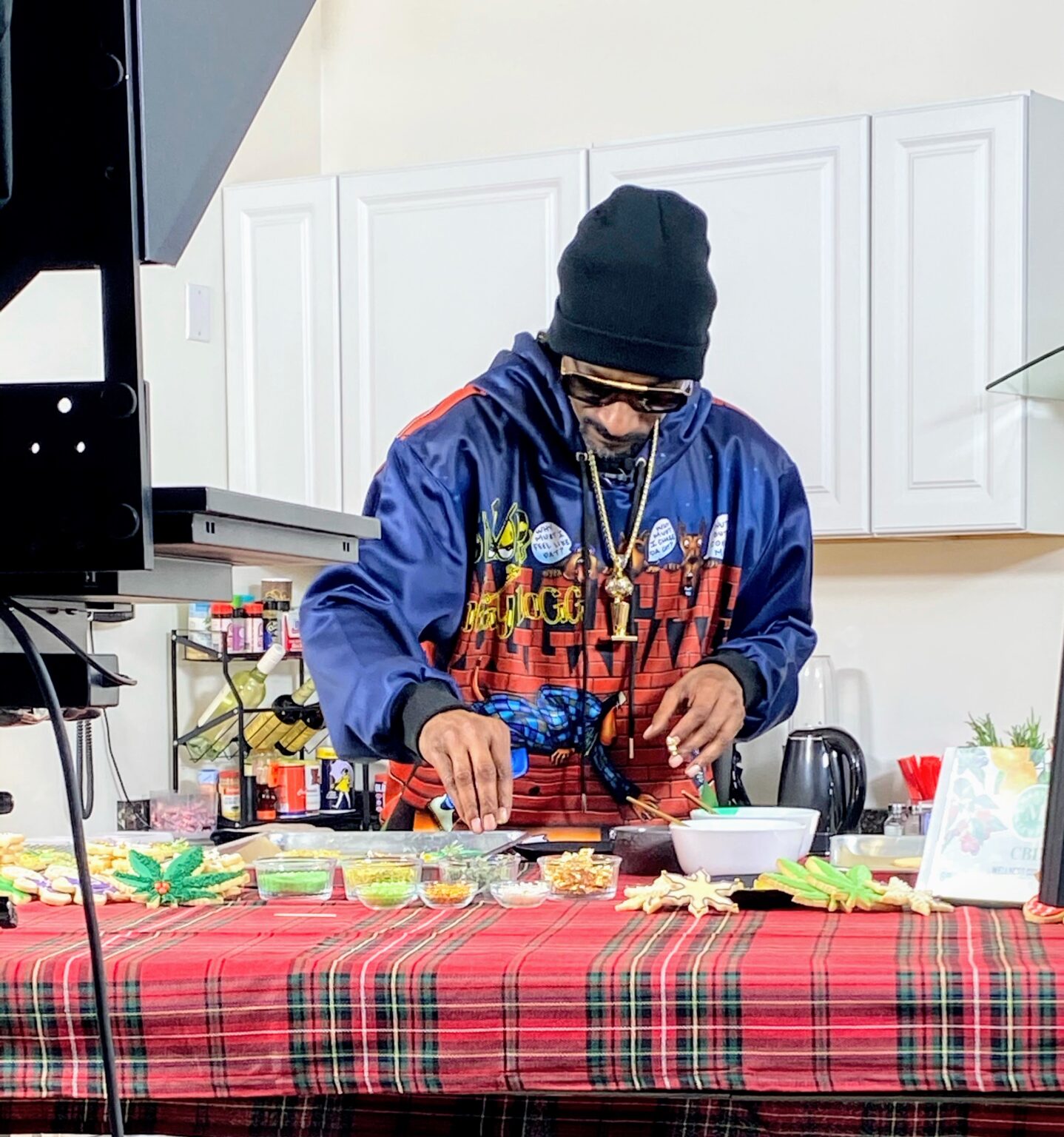Decorating Holiday Cookies with Snoop Dogg - The Martha Stewart Blog