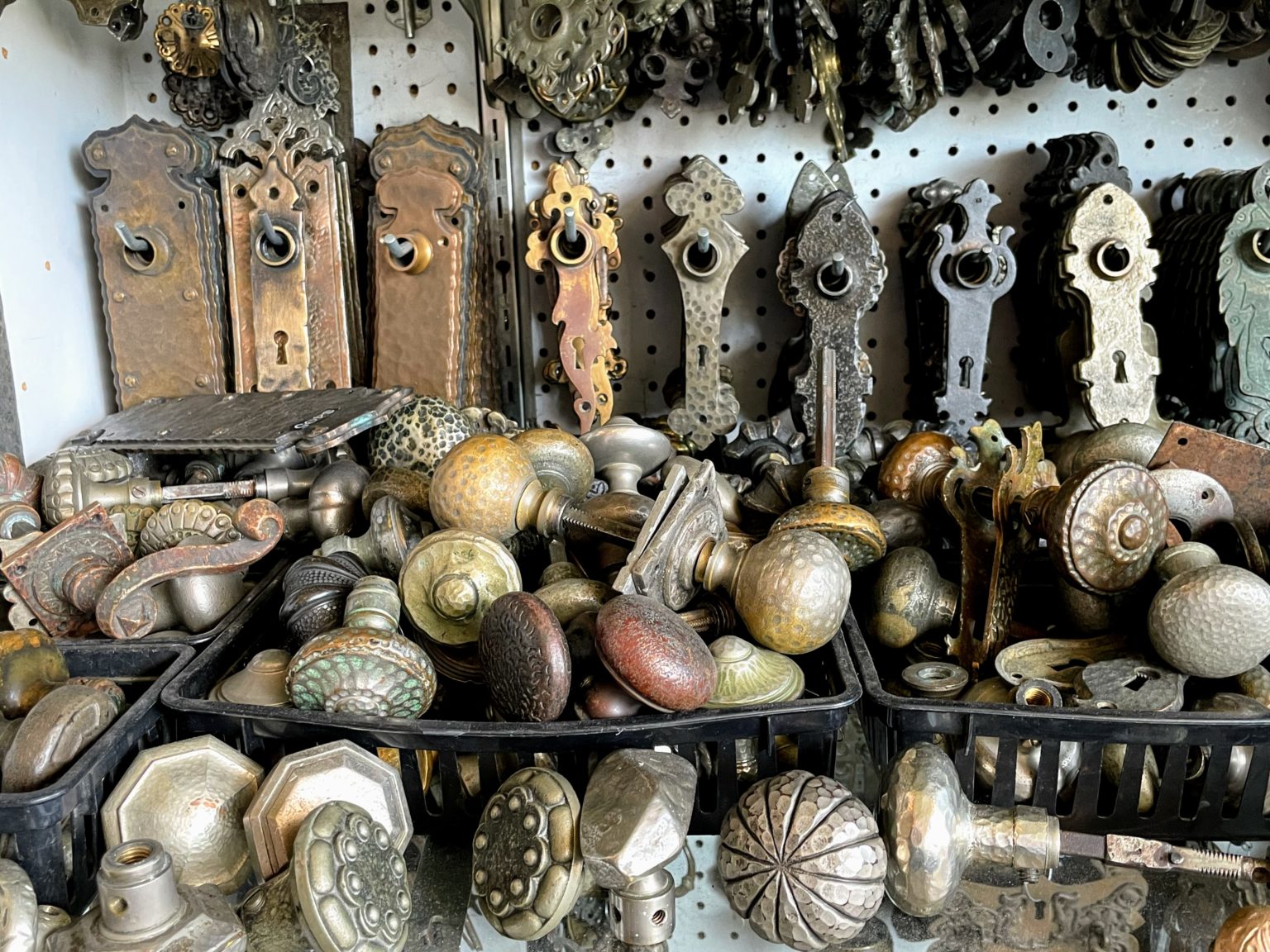 Liz's Antique Hardware in Los Angeles - The Martha Stewart Blog