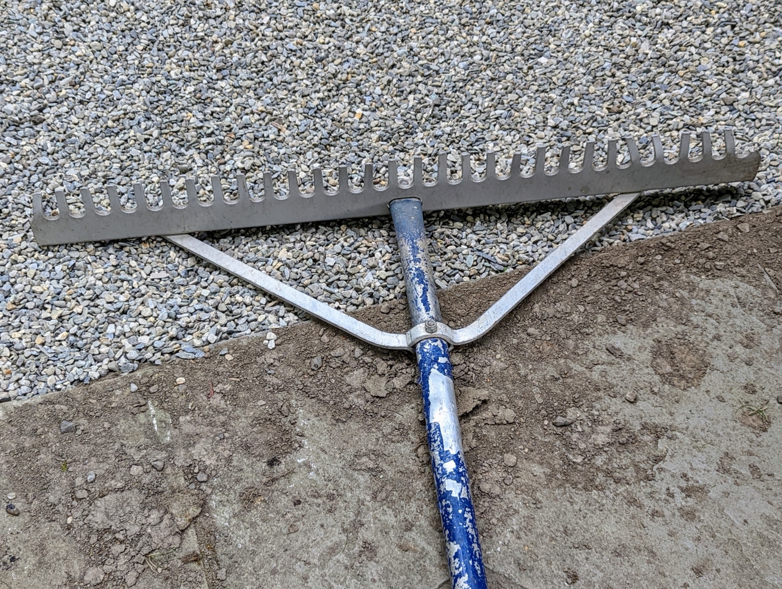 The Martha Stewart Blog : Blog Archive Maintaining a Gravel Driveway ...