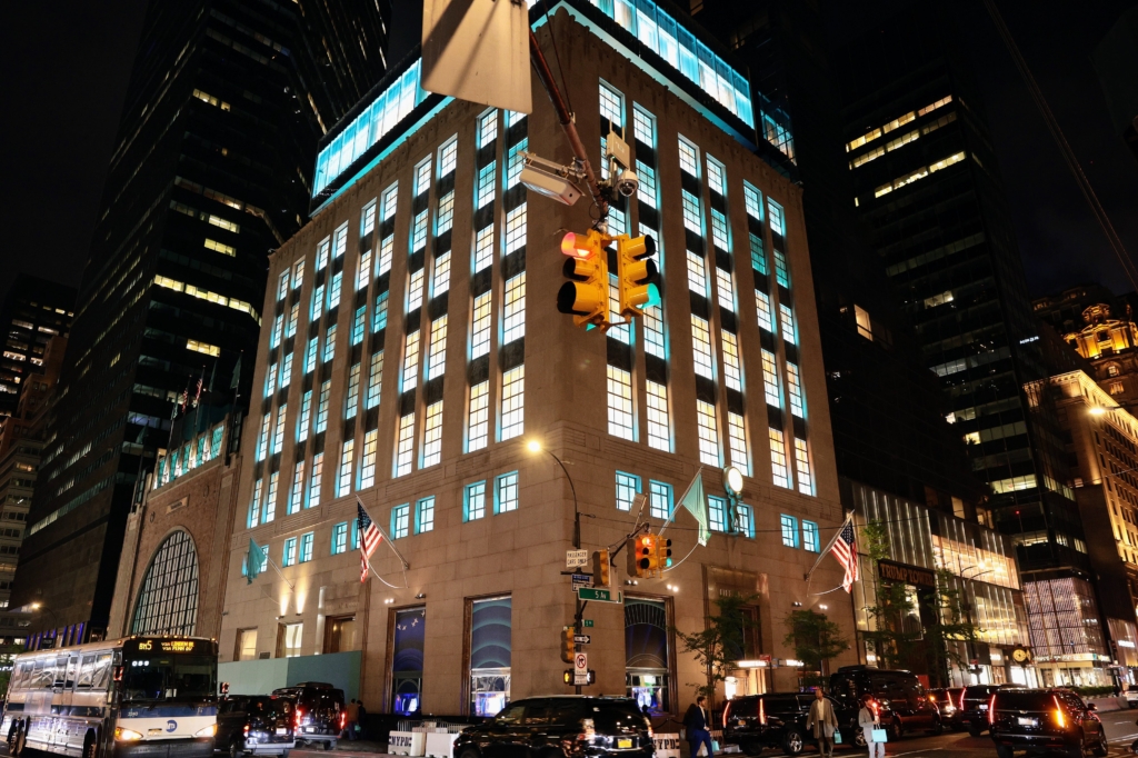 Visiting the Newly Renovated Tiffany & Co. Flagship Store, The Landmark ...